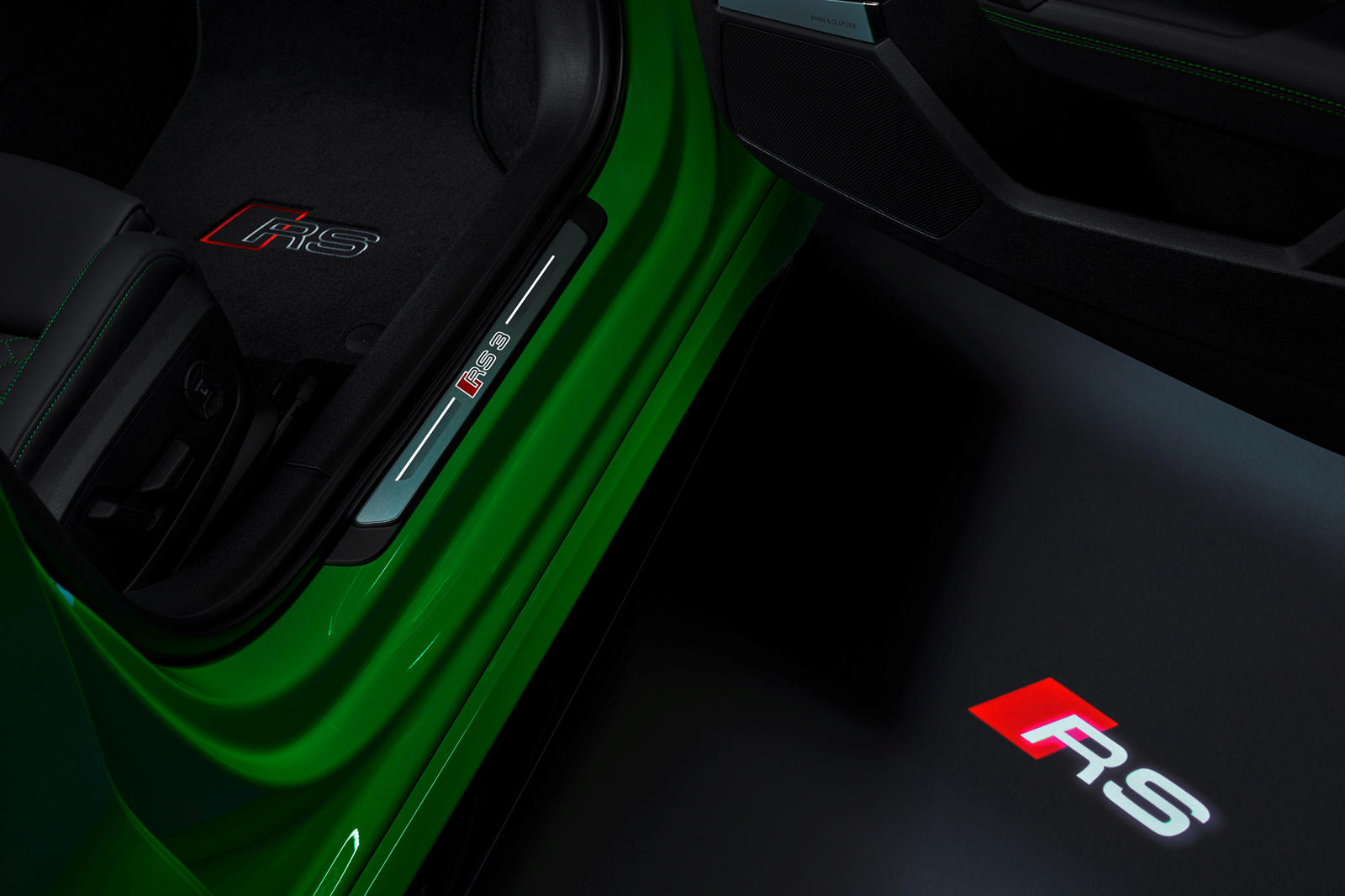 The 2022 Audi RS3 has 401hp and a Drift Mode to help you slide into Ken ...