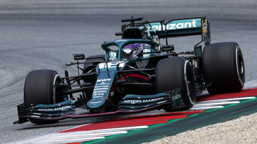 Lewis Hamilton's first F1 car sold for a record $6.6 million in an ...