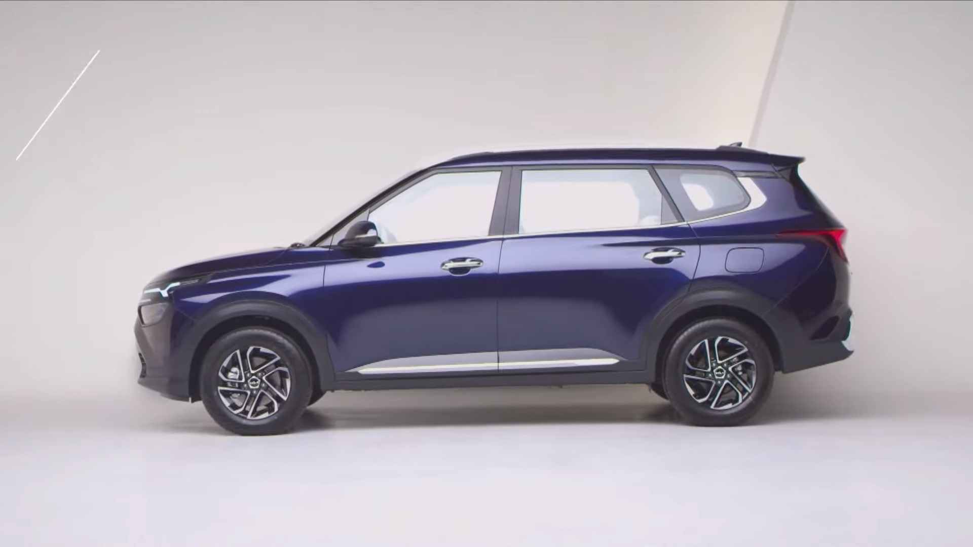 Kia Carens variant list and engine options revealed - CarThrust