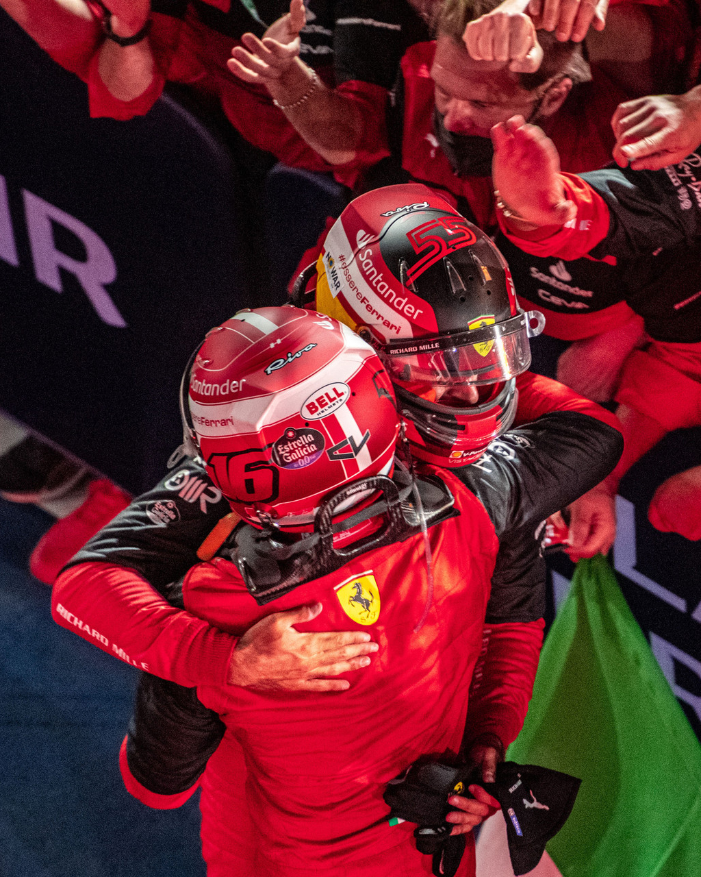 Forza Ferrari! It's a Ferrari 1-2 after 911 days at the 2022 Bahrain GP ...